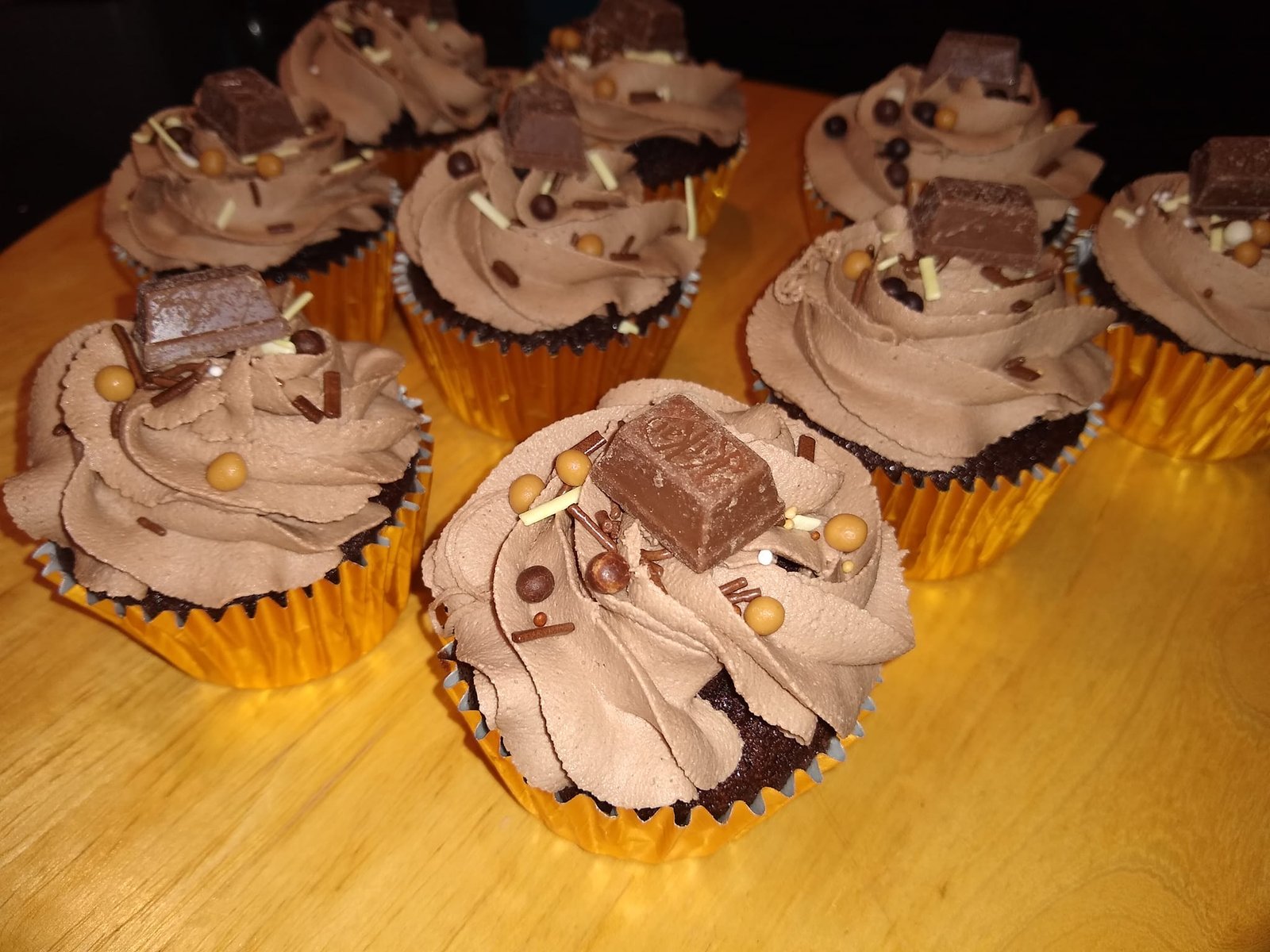 Kit Kat Cake - 6 Inch Cakes